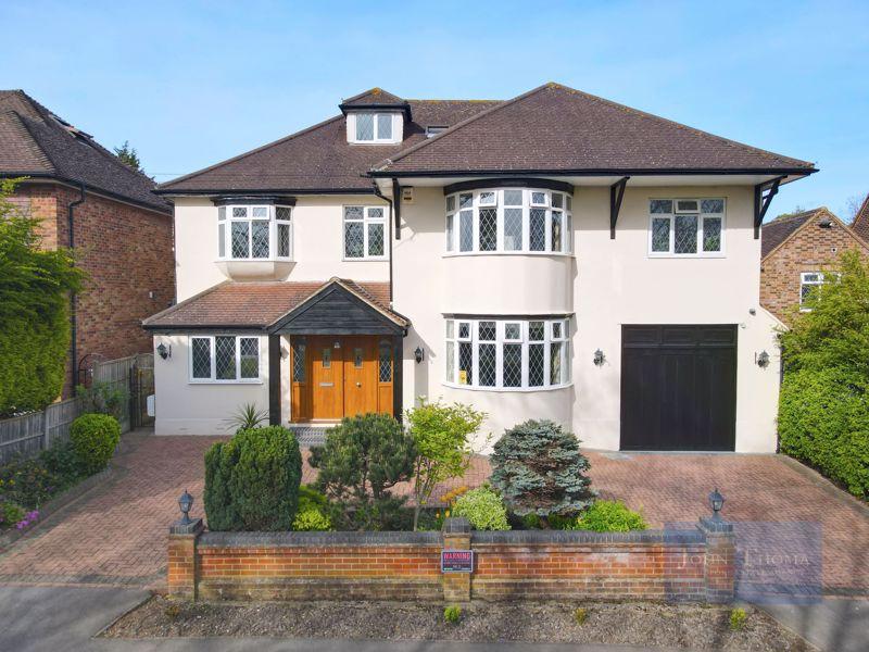 Lee Grove, Chigwell IG7 6 bed detached house for sale - £2,100,000