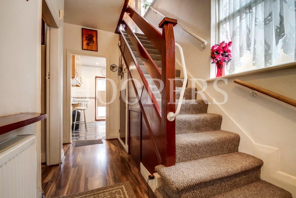 Paddock Road, London, NW2 3 bed semi-detached house - £650,000