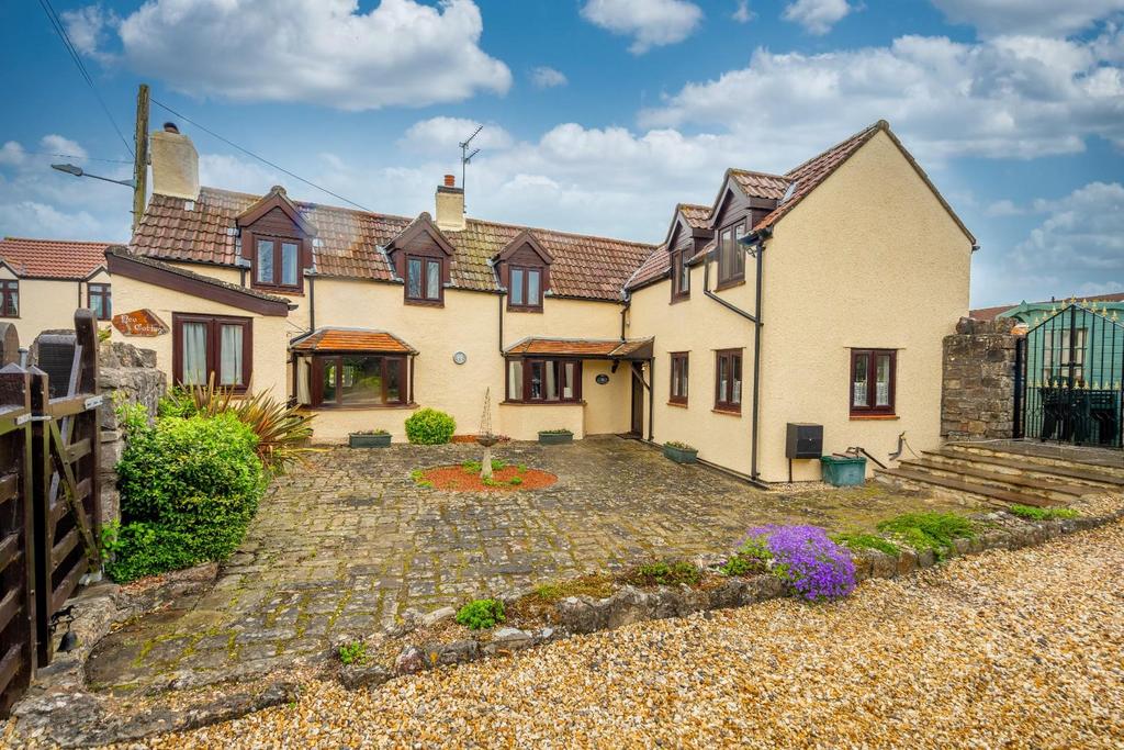 Beautiful detached cottage in the... 3 bed detached house - £535,000