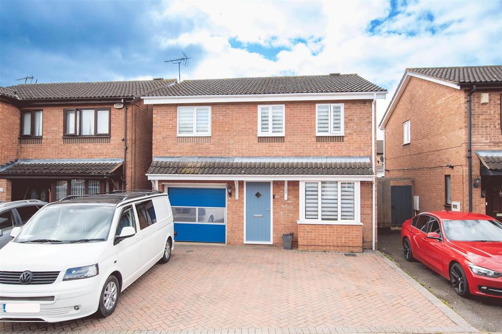 Windermere Drive, Wellingborough 4 bed detached house - £339,950