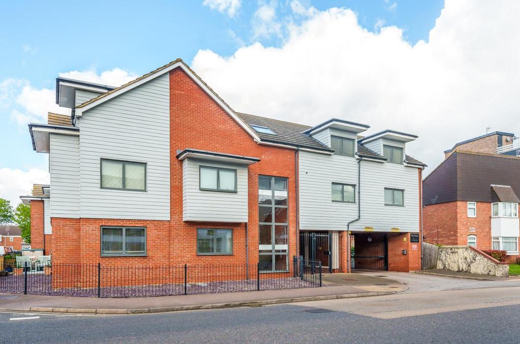 High Street, Kempston 2 bed flat - £210,000