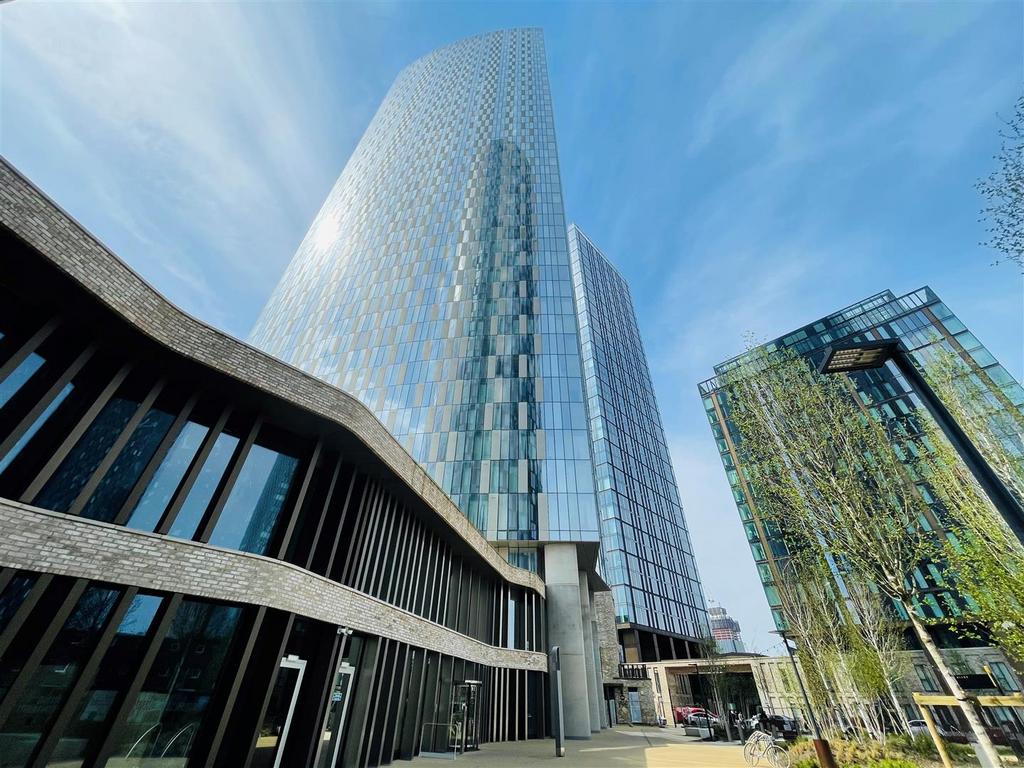 The Blade, Manchester 2 bed apartment - £1,975 pcm (£456 pw)