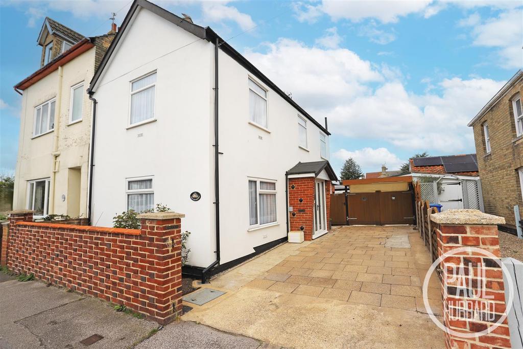 Pakefield Street, Pakefield, NR33 2 bed semi-detached house - £325,000