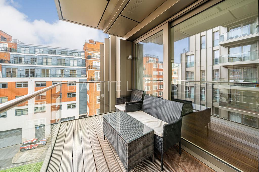 Horseferry Road, London, SW1P 3 bed apartment - £2,100,000