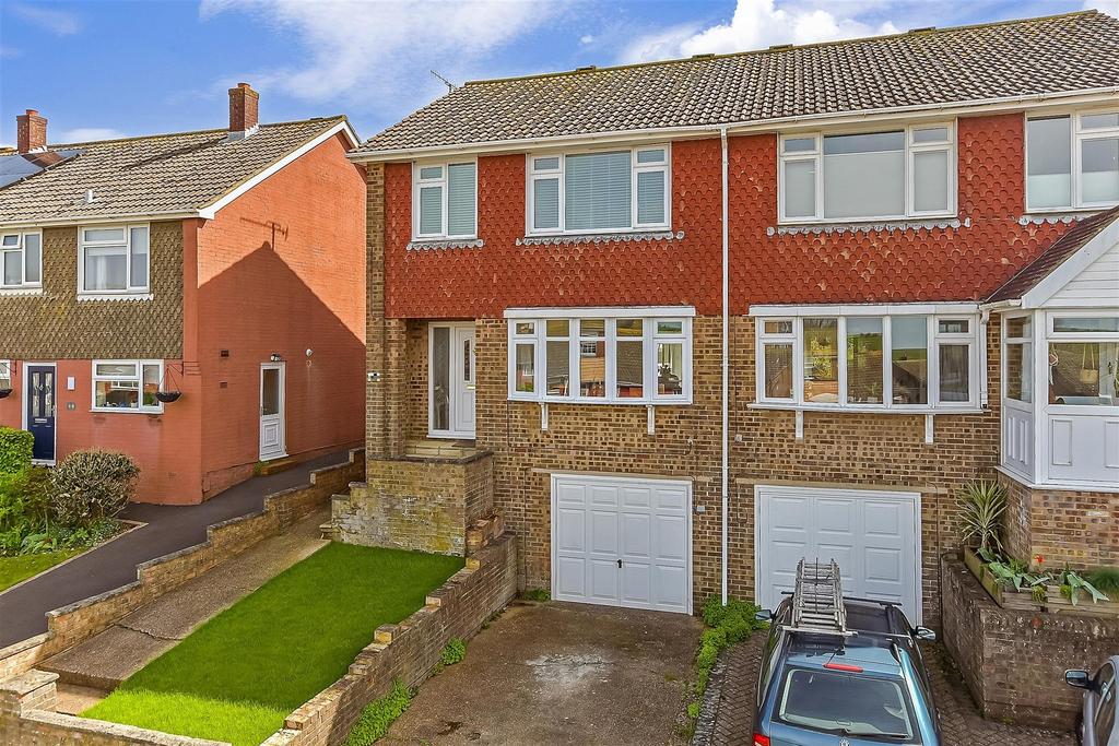 Batemans Road, Woodingdean, Brighton... 3 bed semi-detached house - £ ...