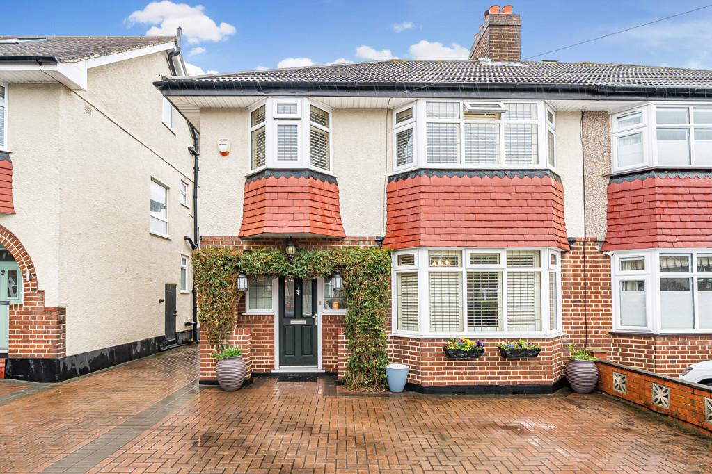Hillcroft Crescent, Ruislip, Middlesex 3 bed semi-detached house - £650,000