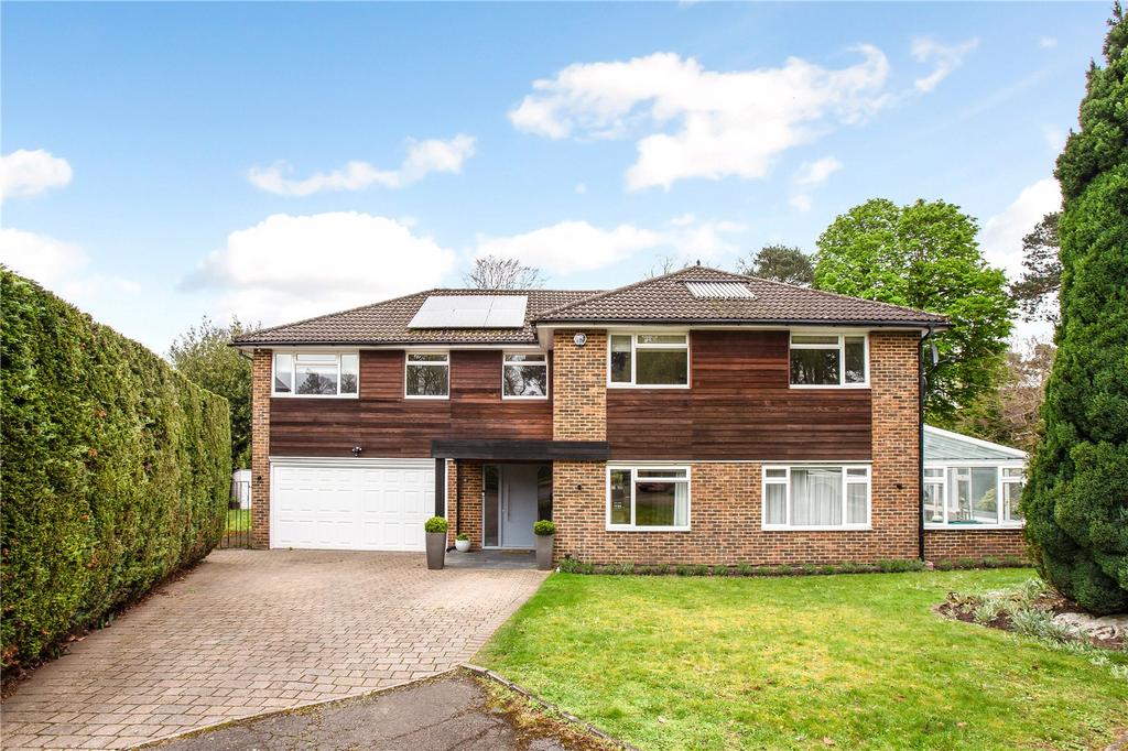 Milner Drive, Cobham, Surrey, KT11 5 bed detached house - £1,700,000