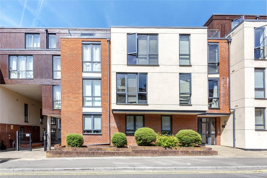 Printing House Square, Surrey GU1 2 bed flat for sale - £365,000