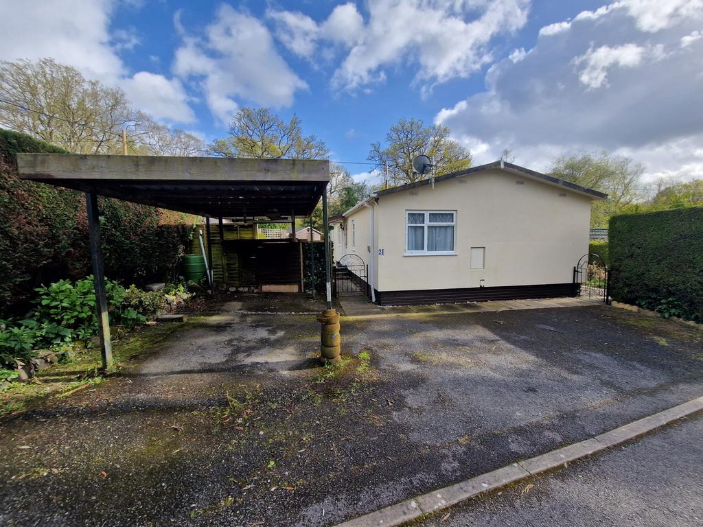 Pathfinder Village, Exeter EX6 2 bed park home - £180,000