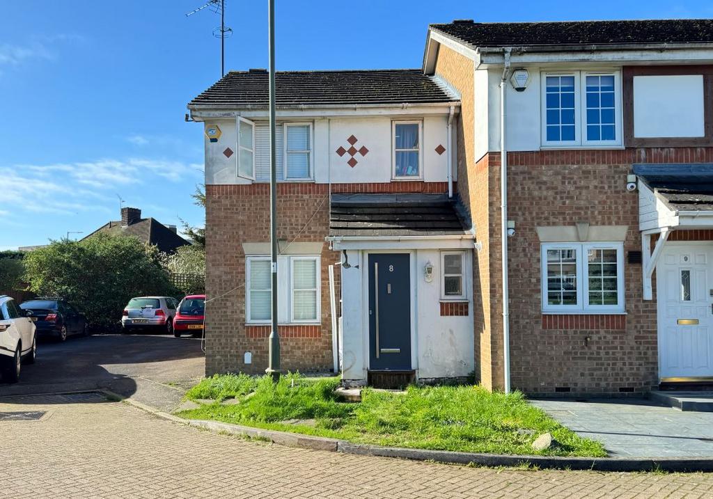 8 Aylesham Close, Mill Hill, London... 3 bed end of terrace house - £ ...