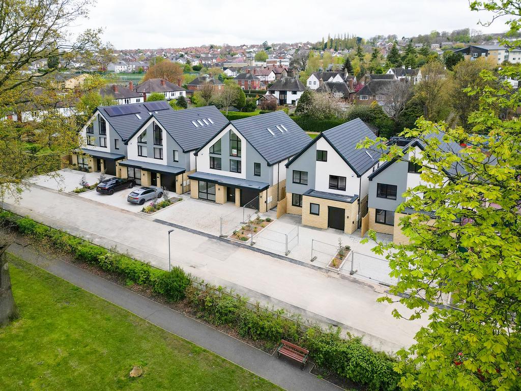 Park Lane, Dronfield S18 5 bed detached house - £865,000