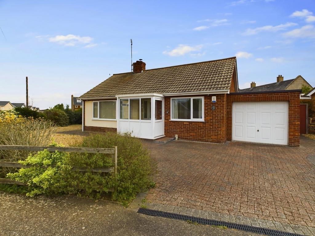 Ash Close, Downham Market PE38 2 bed detached bungalow - £325,000