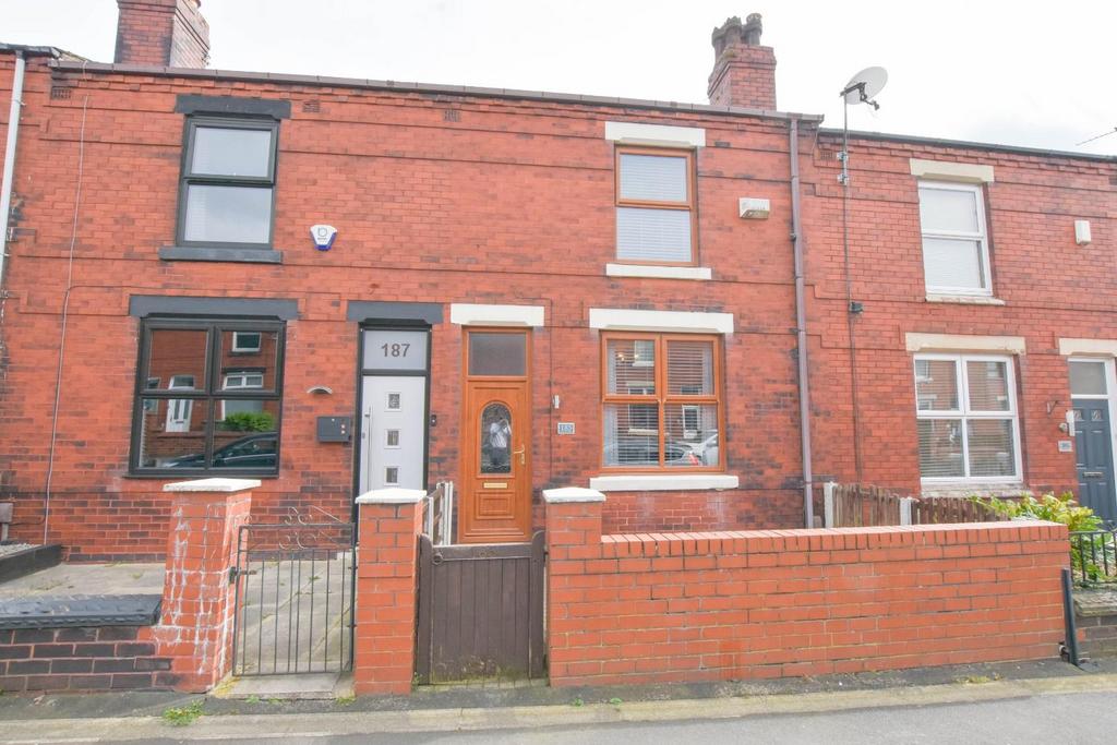 Barnsley Street, Springfield, Wigan... 2 bed terraced house - £160,000