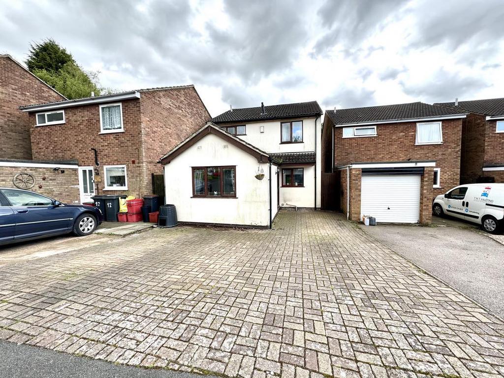 York Place, Coalville, LE67 3 bed detached house - £220,000