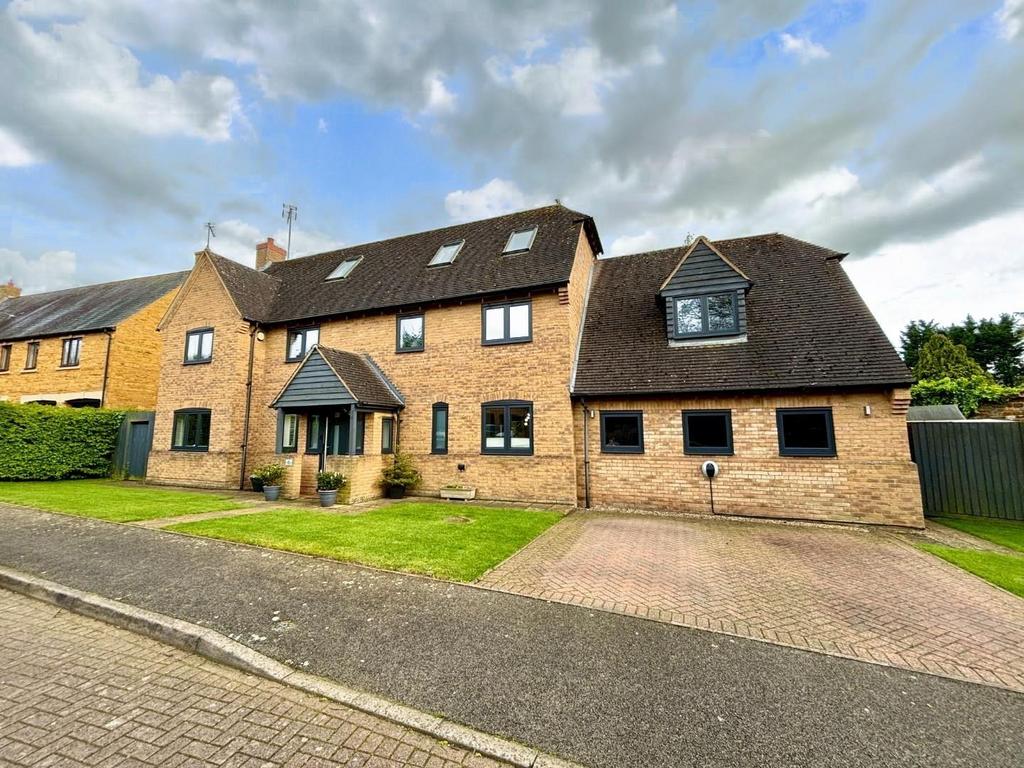 The Mullions, Wootton, Northampton NN4 5 bed detached house for sale ...