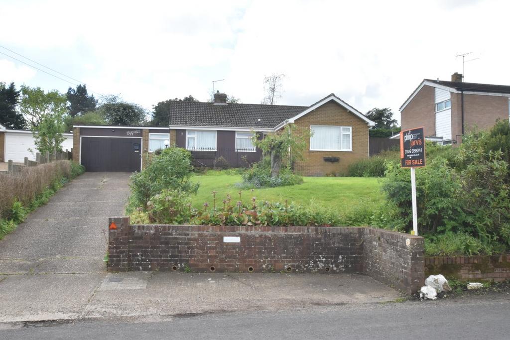9 Lenham Road, Platts Heath... 3 bed bungalow for sale - £425,000