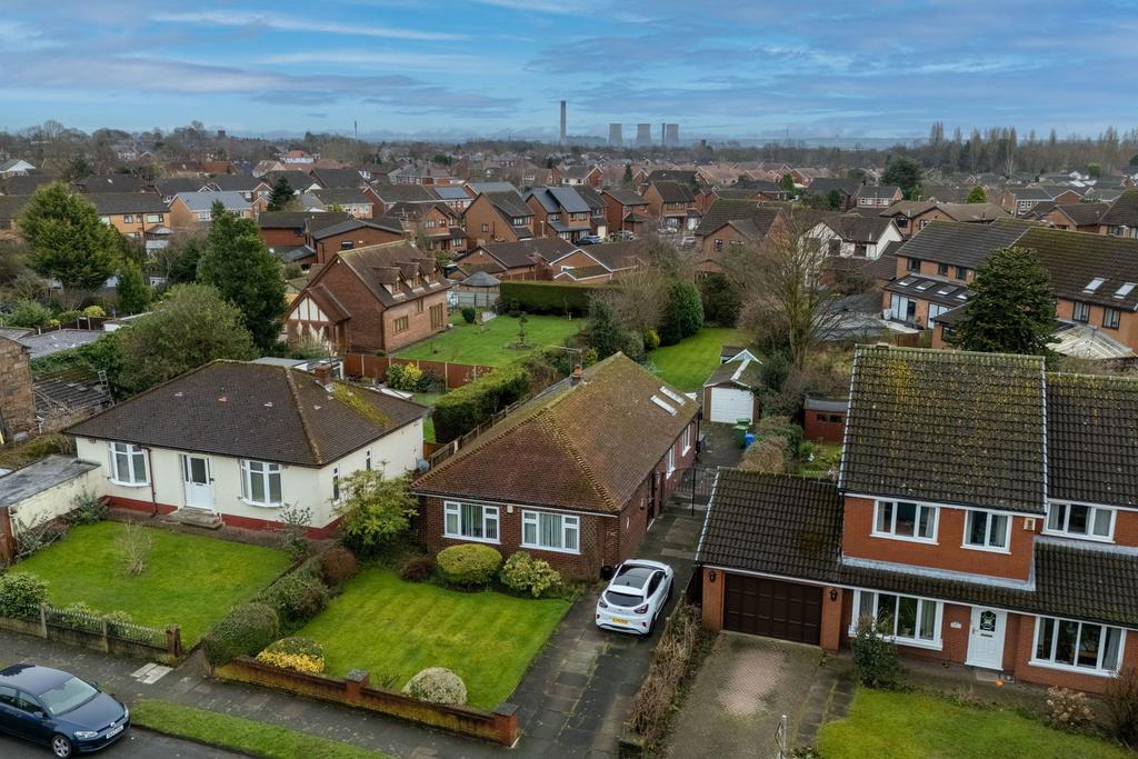 Upton Lane, Farnworth, Widnes 3 bed detached bungalow - £430,000