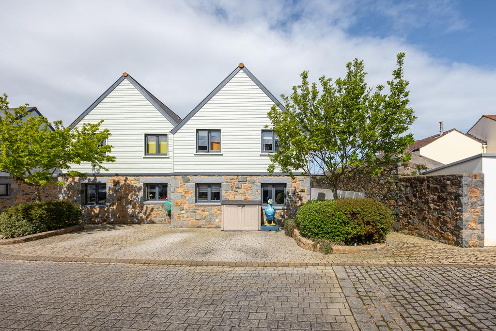 Collings Road, St. Peter Port, Guernsey 3 bed semi-detached house for ...