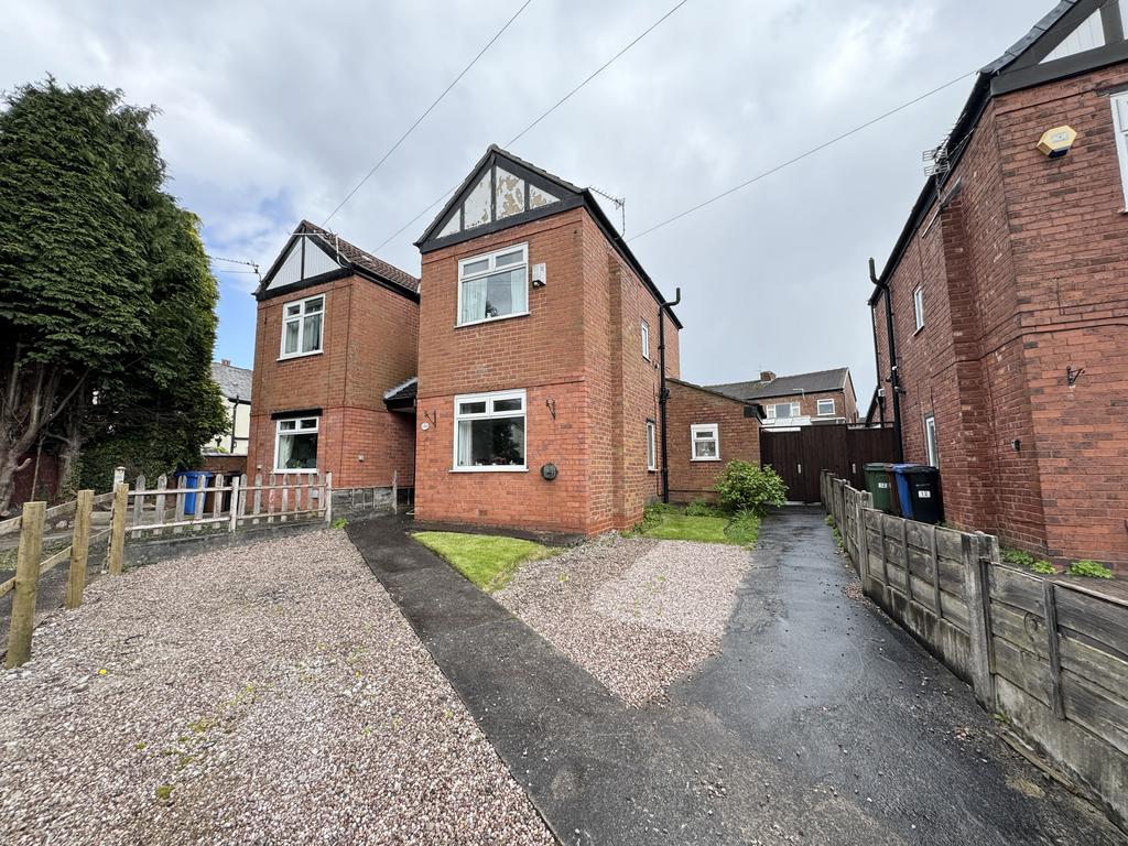 Burnham Avenue, Reddish 2 bed semi-detached house - £180,000