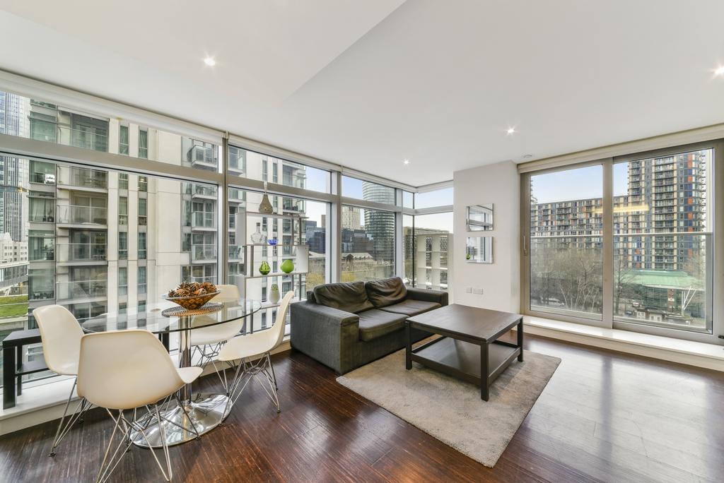 Pan Peninsula Square, Canary Wharf... 1 bed flat - £425,000