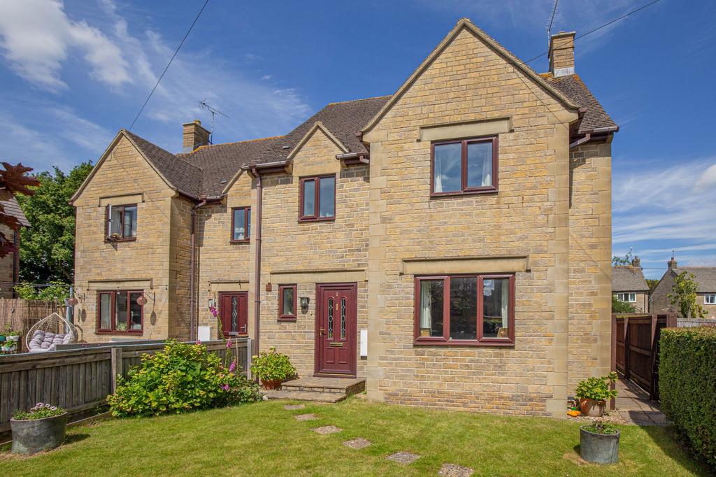 Hornbury Close, Minety, SN16 3 bed semi-detached house - £475,000