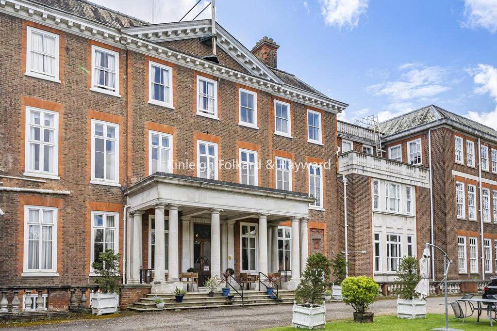 Cannon Hill, Southgate, London, N14 2 bed flat - £275,000