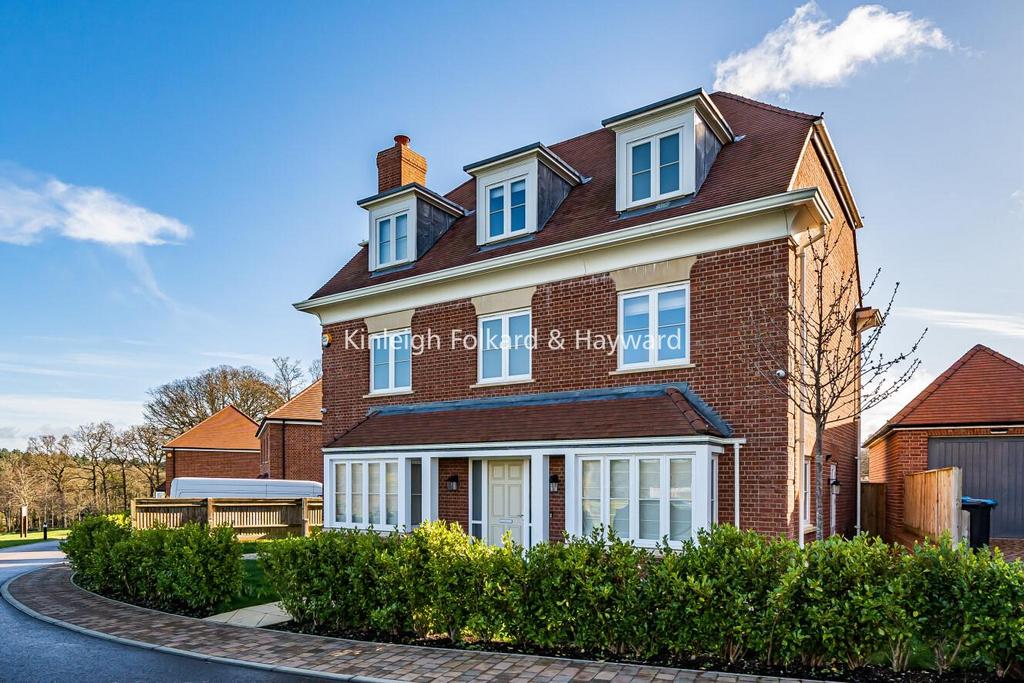 Whistler Drive, Trent Country Park... 5 bed detached house for sale - £ ...
