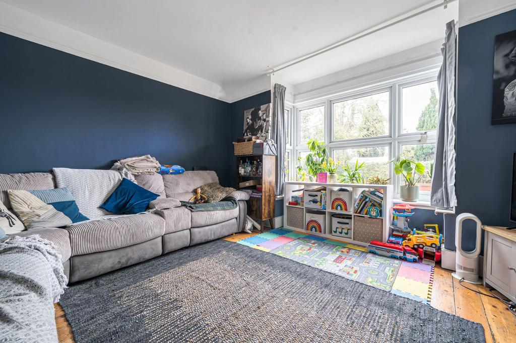 June Lane, Midhurst, GU29 2 bed flat - £245,000