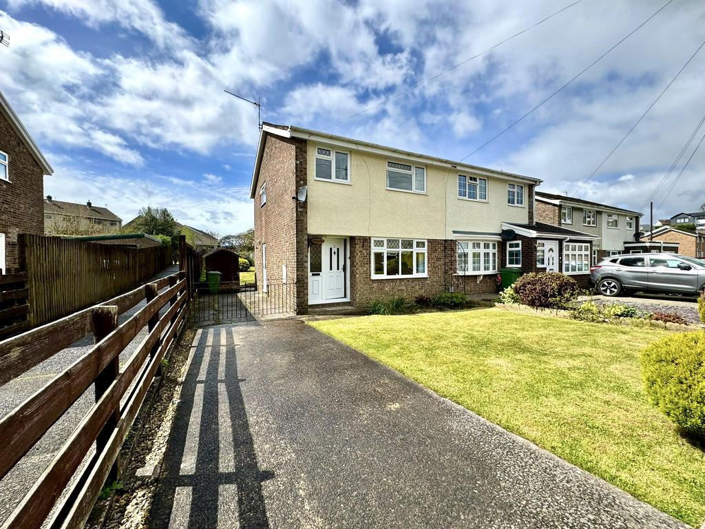 Tonteg, Pontypridd CF38 3 bed semi-detached house - £259,950