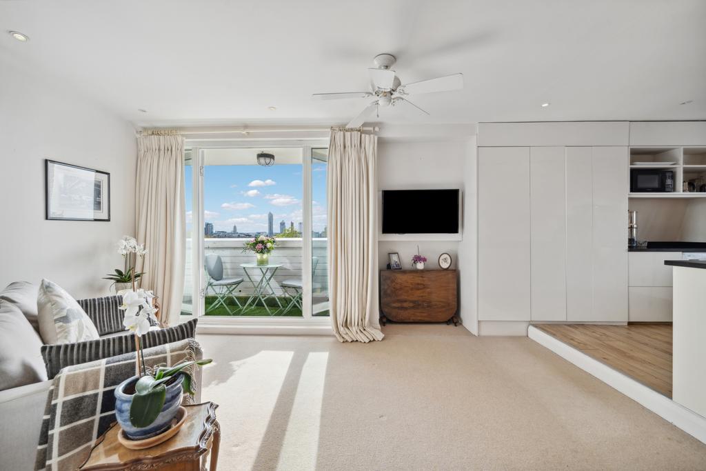 Chesil Court, Chelsea Manor Street... 2 bed flat - £500,000