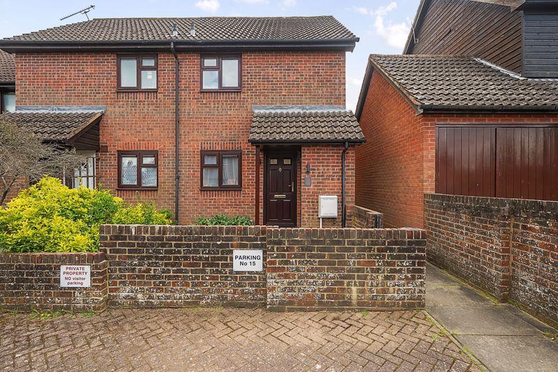 Kirby Close, Cranbrook 2 bed end of terrace house - £290,000