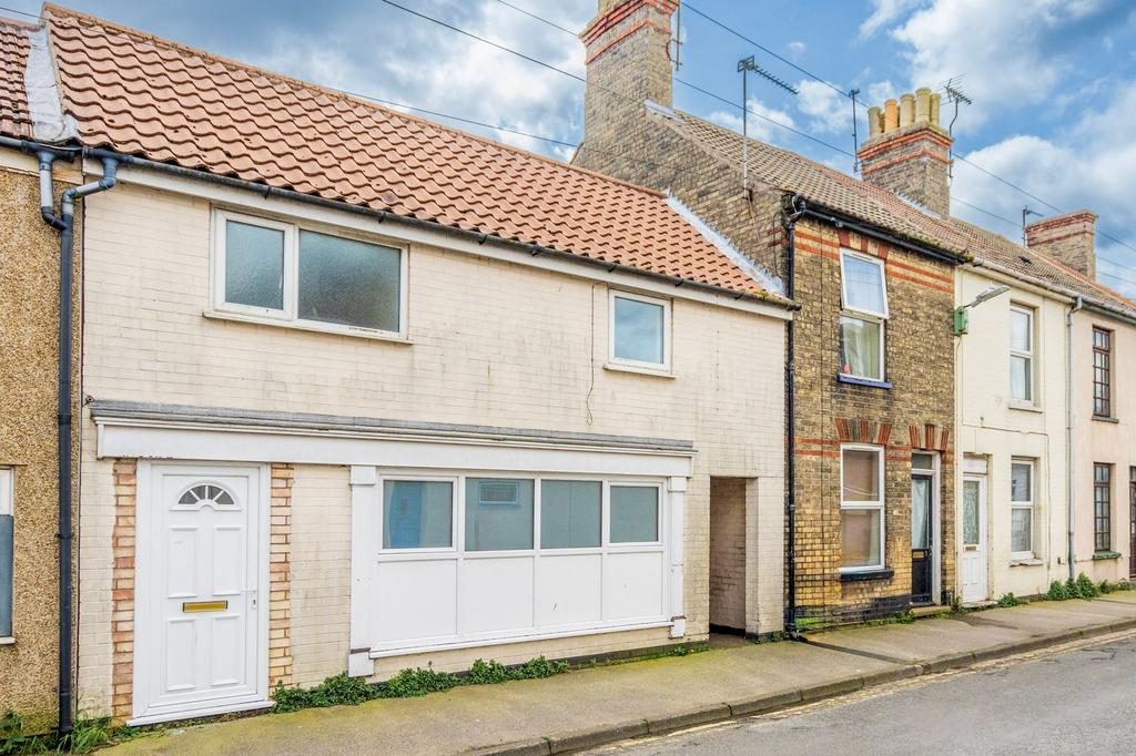 Norwich Road, Lowestoft 2 bed terraced house for sale - £80,000