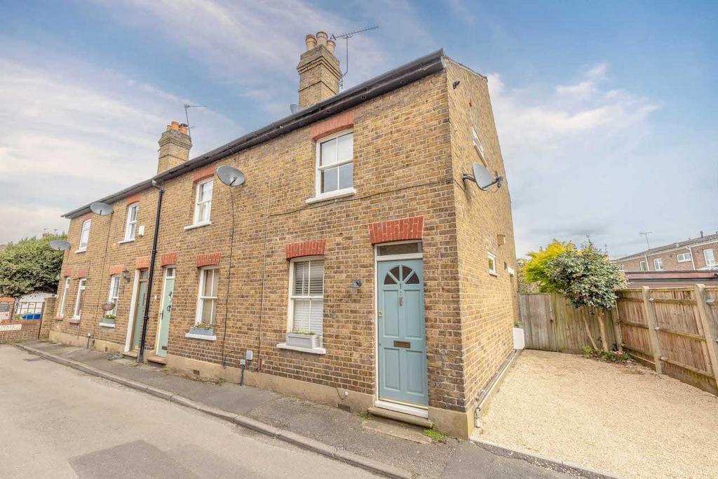 Datchet Place, Datchet SL3 2 bed end of terrace house - £475,000