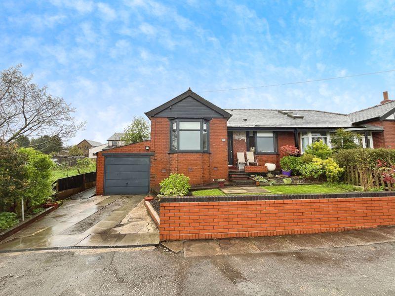 Horridge Fold Avenue, Over Hulton 3 bed semi-detached bungalow - £295,000