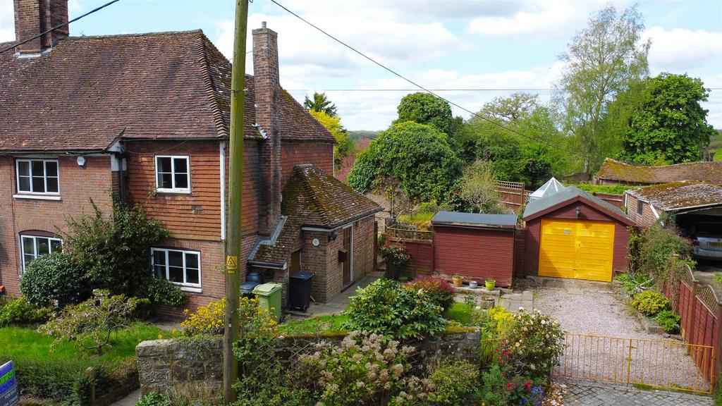 Church Lane, Salehurst, Robertsbridge 3 bed semi-detached house - £499,950