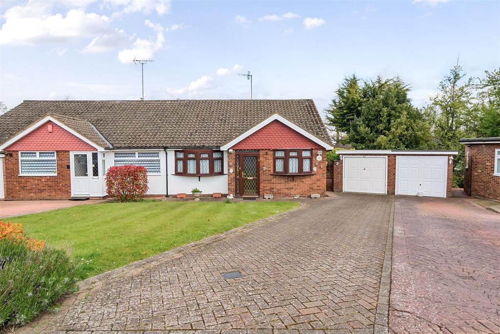 Arden Close, Bushey WD23 2 bed semi-detached bungalow for sale - £649,950