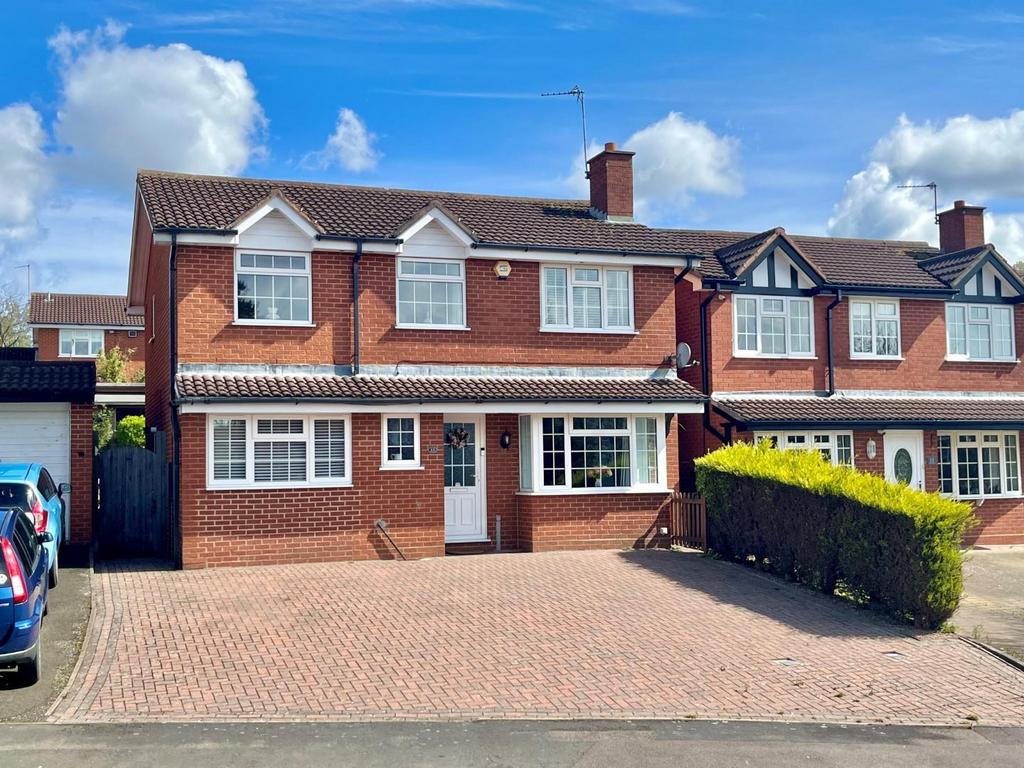 Dickinson Drive, Sutton Coldfield 4 bed detached house - £450,000