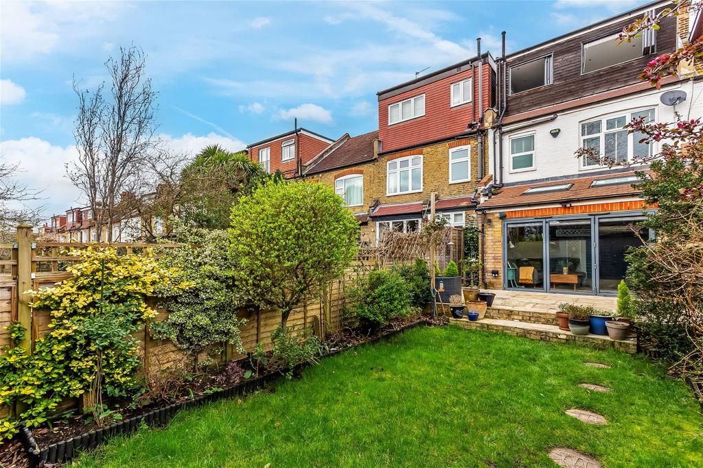 Kings Avenue, New Malden KT3 4 bed terraced house - £950,000