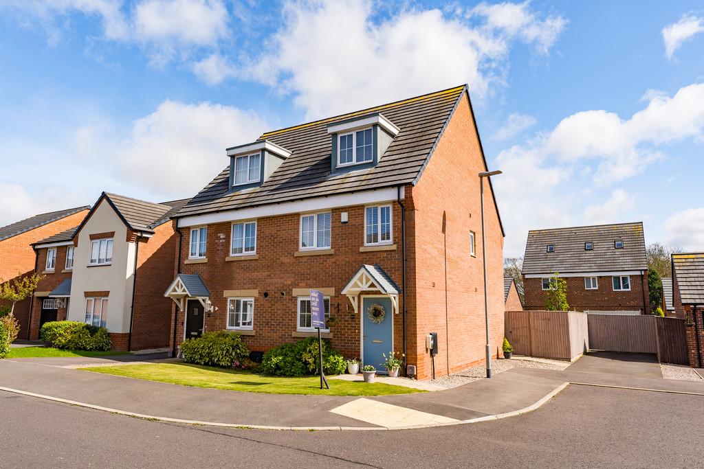 Folly View Grove, Burscough L40 3 bed semi-detached house - £275,000