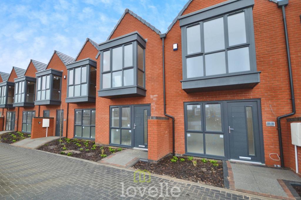 Stable Mews, Cleethorpes DN35 2 bed townhouse for sale - £229,950