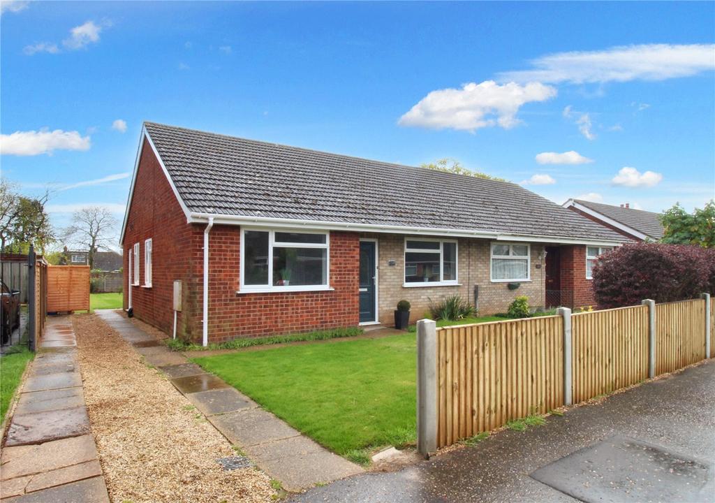 Gowing Road, Hellesdon, Norwich... 3 bed bungalow - £280,000