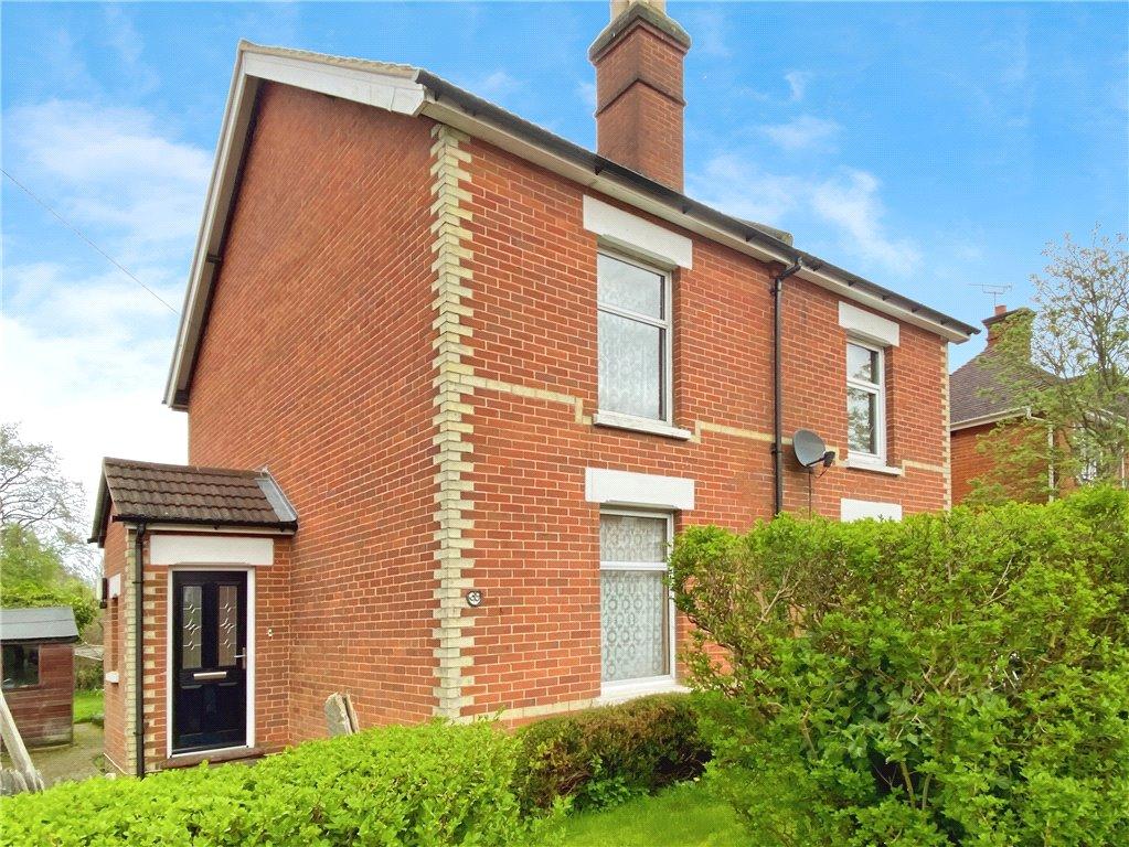 Church Road East, Crowthorne, Berkshire 2 bed semi-detached house - £ ...