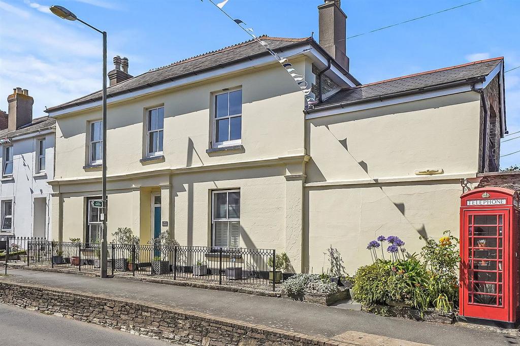 Evandon House, Wood Lane, TQ7 4 bed semi-detached house for sale - £400,000