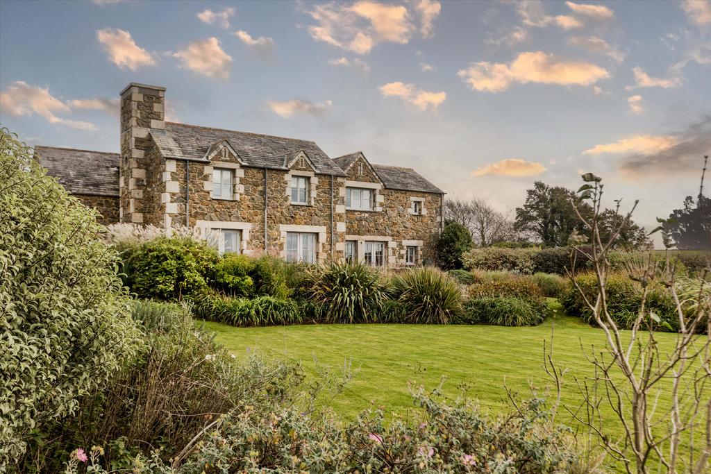 Rock, Wadebridge, Cornwall, PL27. 5 bed detached house for sale - £ ...