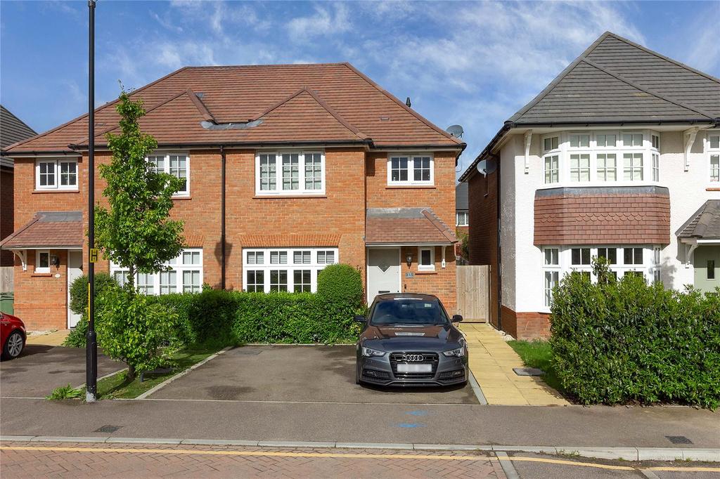 Robertson Drive, Sittingbourne, Kent... 3 bed semi-detached house - £ ...