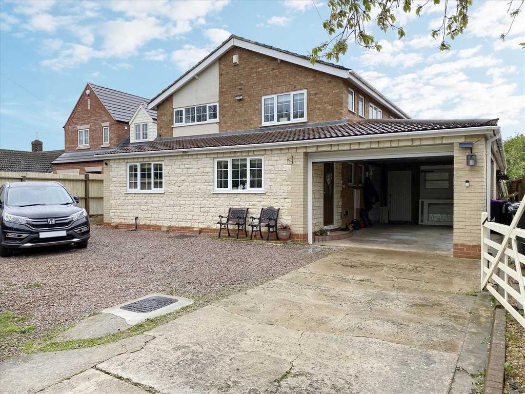 Billingborough NG34 4 bed detached house - £330,000