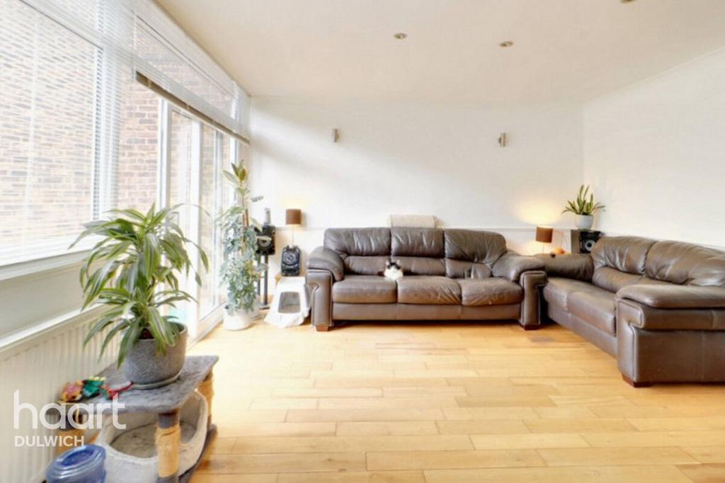 Delawyk Crescent, London 3 bed terraced house - £729,950