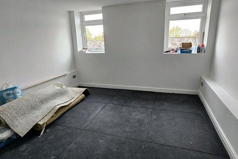 Flats To Rent In Manchester | OnTheMarket