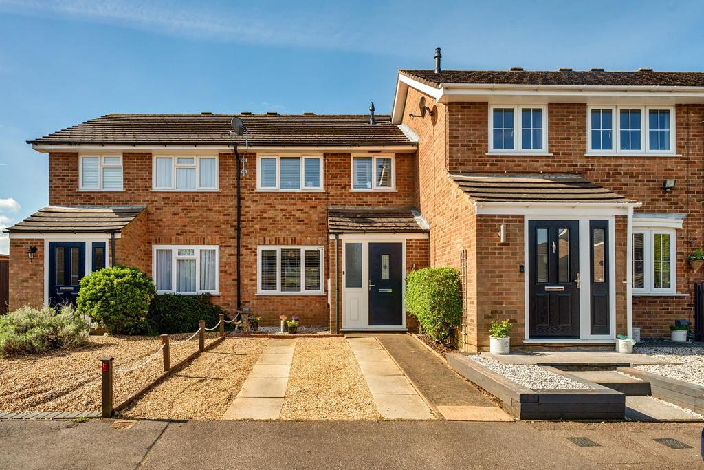 Windermere Close, Flitwick, MK45 3 bed terraced house - £325,000