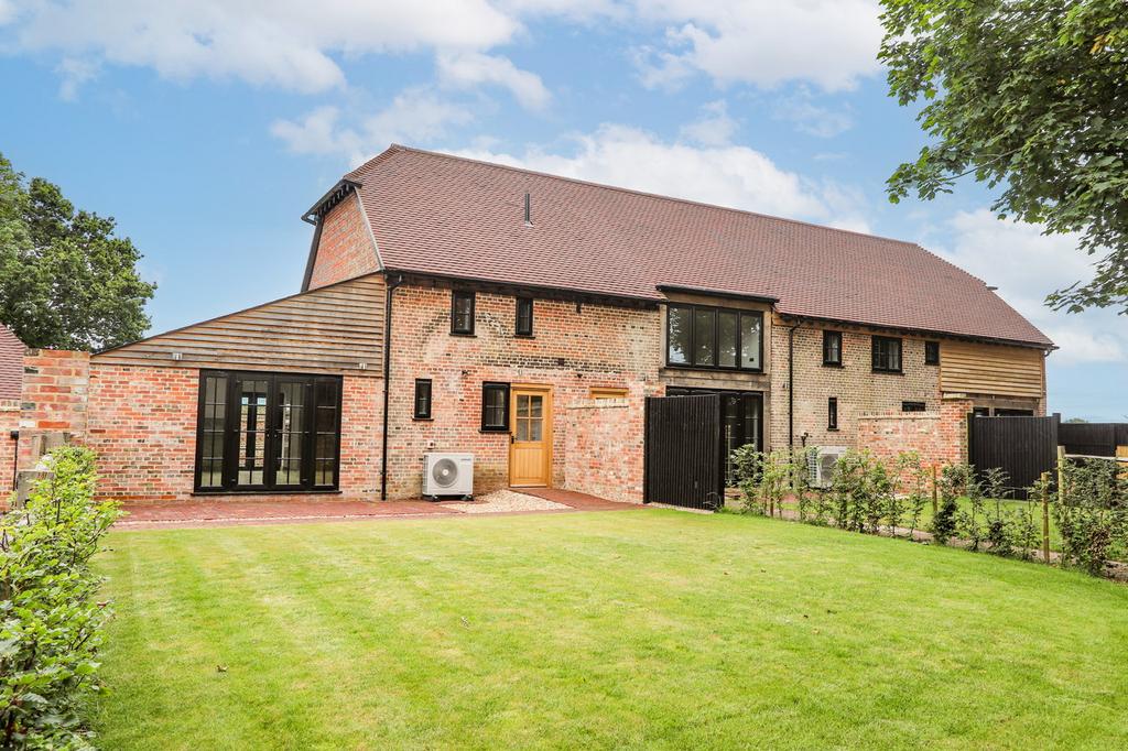 Worsham Lane, BEXHILL on SEA, TN40 2 bed barn conversion for sale - £ ...